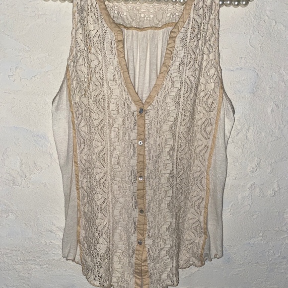 Anthropologie TINY | Tops | Anthropologie Tiny Crochet Laceup Back Vest ...